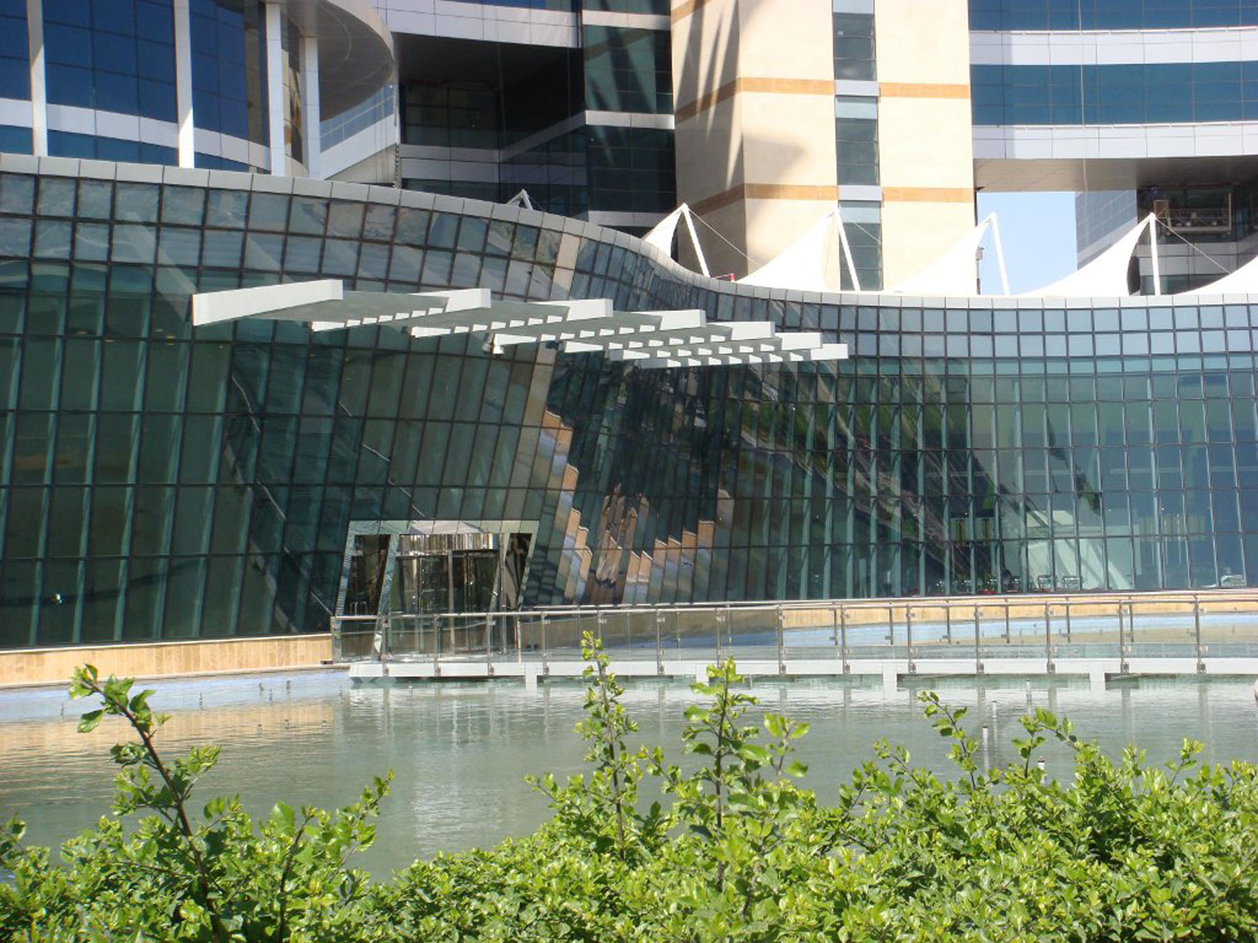 Draka cable chosen for UAE technology park headquarters - Voltimum IE