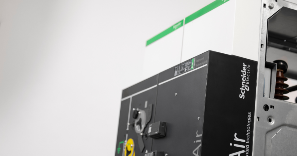 Il quadro di media tensione SM AirSeT di Schneider Electric incontra ...