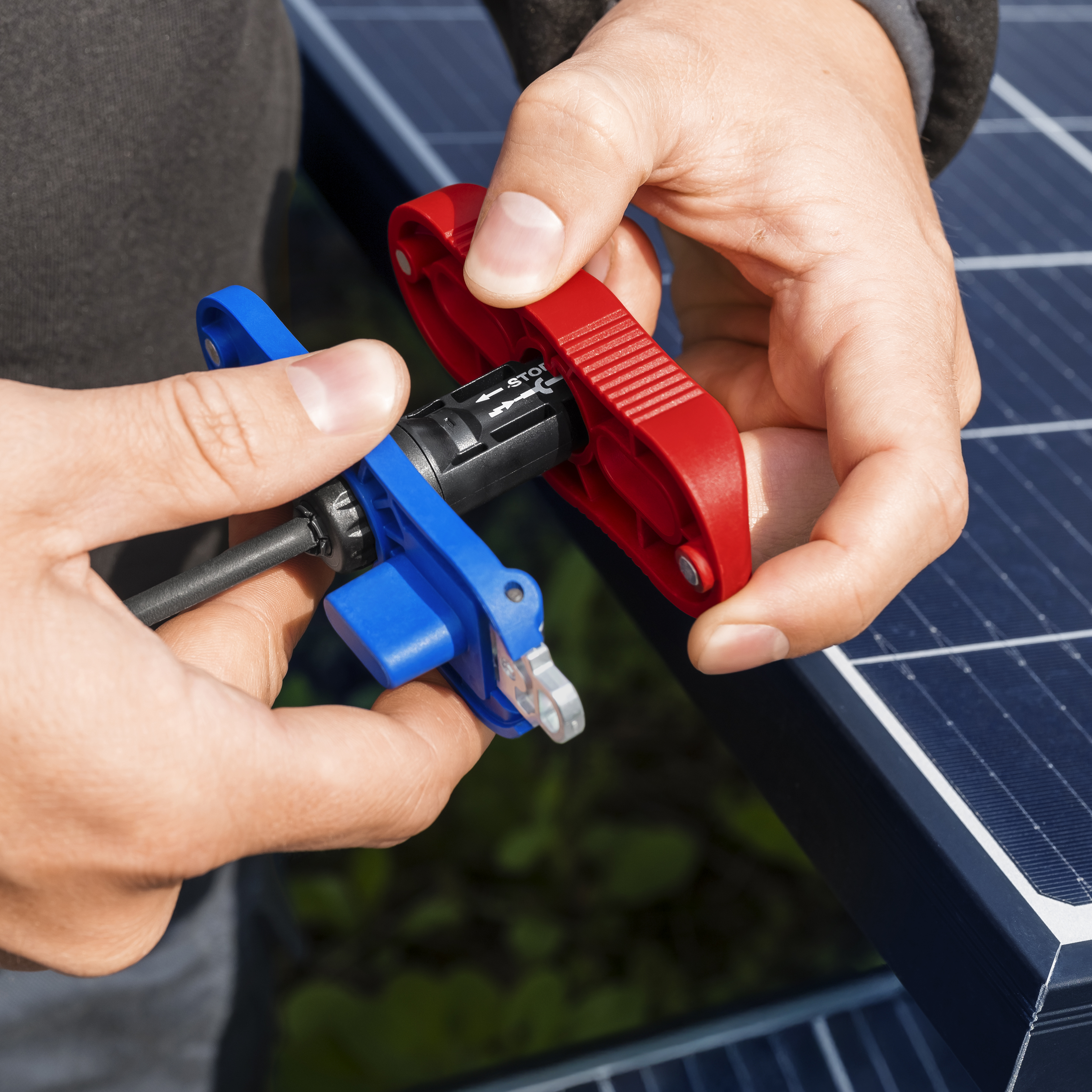 Stay organised on Solar PV jobs The KNIPEX Set of Mounting Tools ...